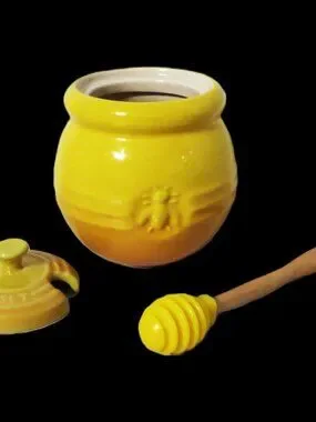 Le Creuset | Kitchen | Lecreuset Honey Pot Soleil Yellow Stoneware Jar ...